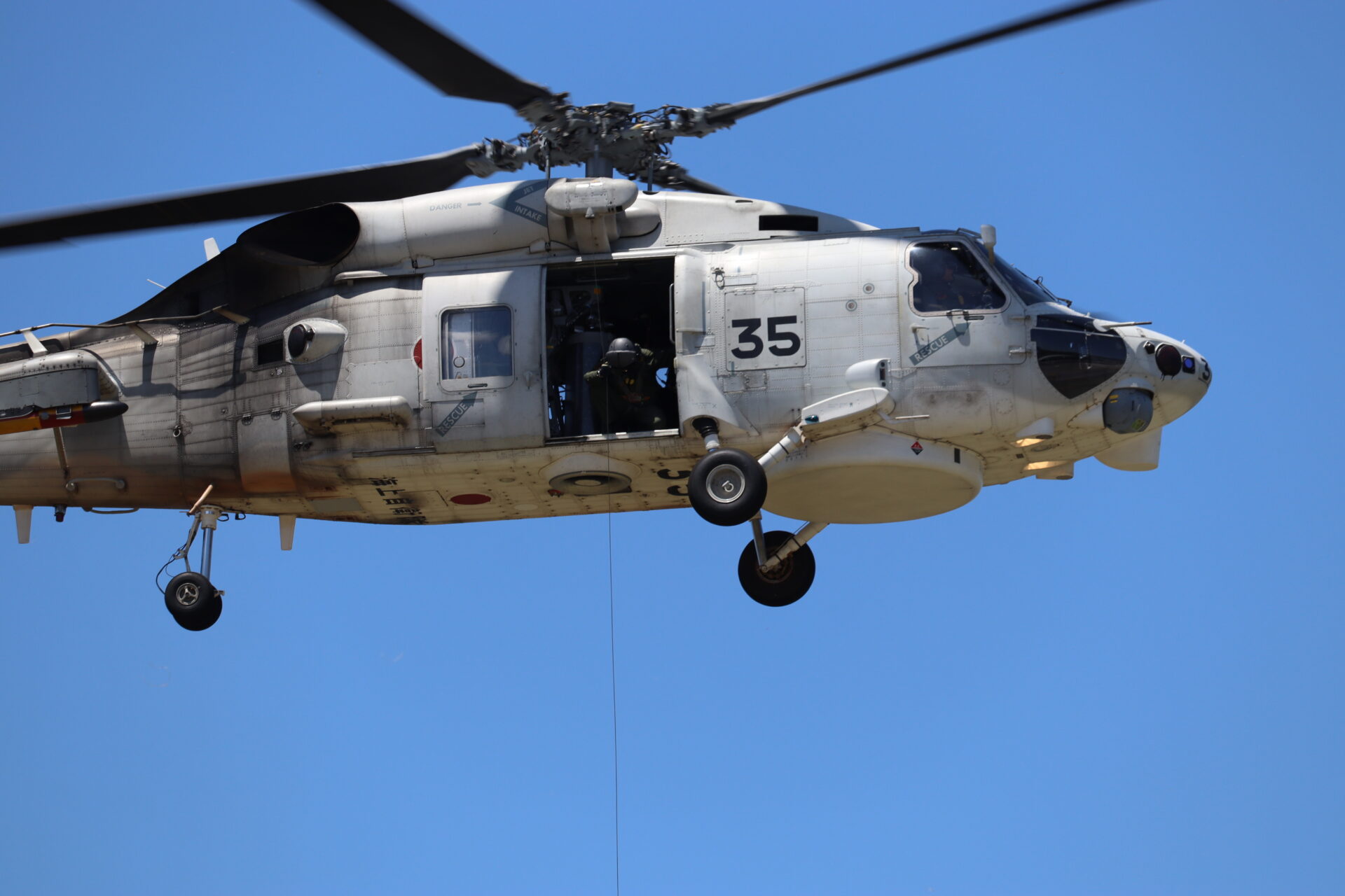 【航空機紹介】船に乗る万能ヘリ SH-60K｜OsintCatJoe ～元自衛官のゆるい軍事ブログ～